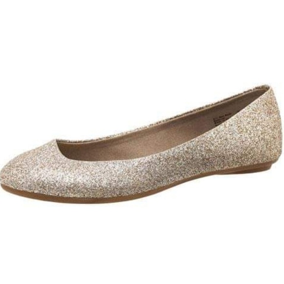 American Eagle By Payless | Shoes | Ae Gold Glitter Round Almond Toe ...